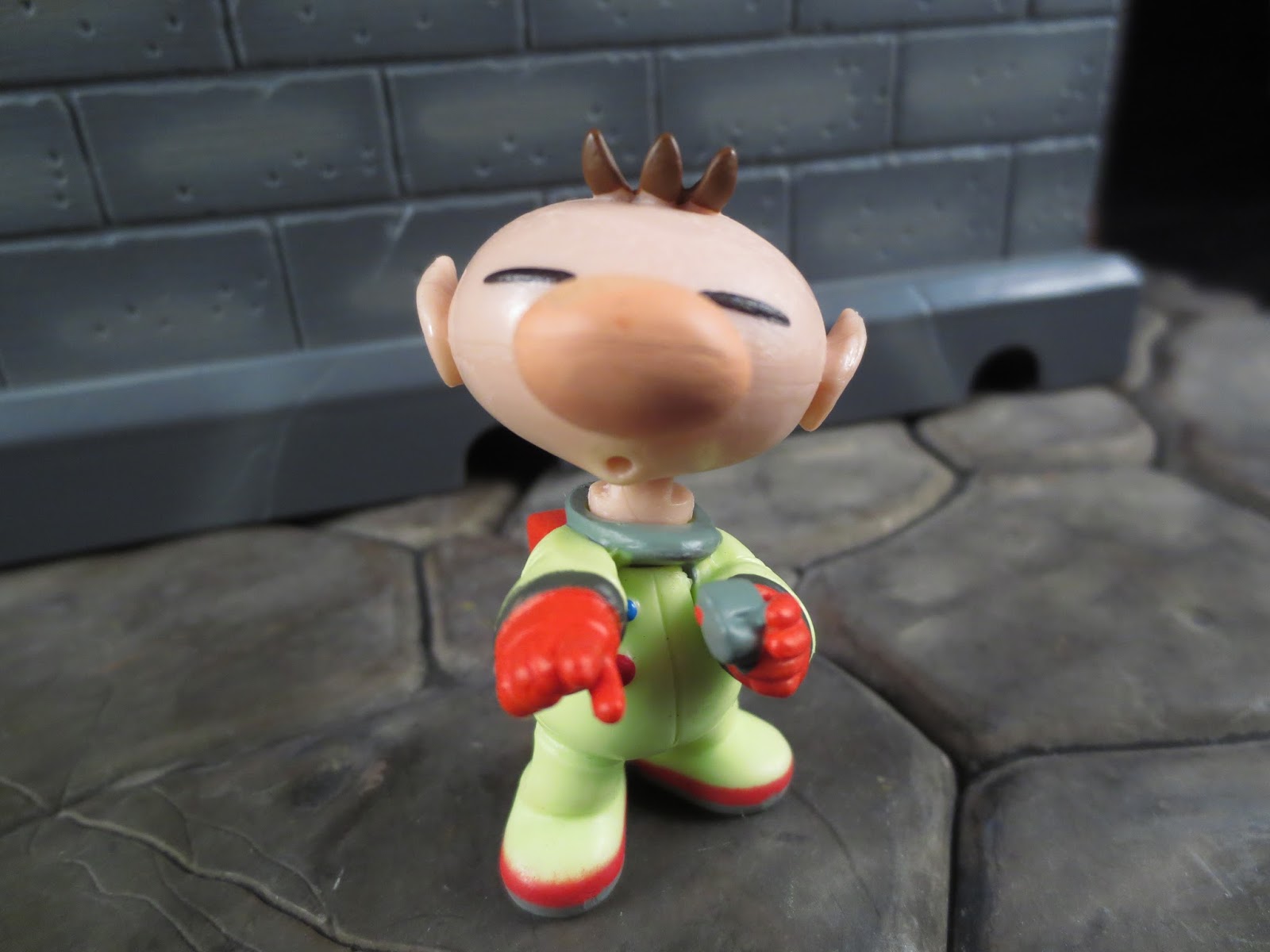 Action Figure Barbecue: Minifigure Review: Olimar from World of ...