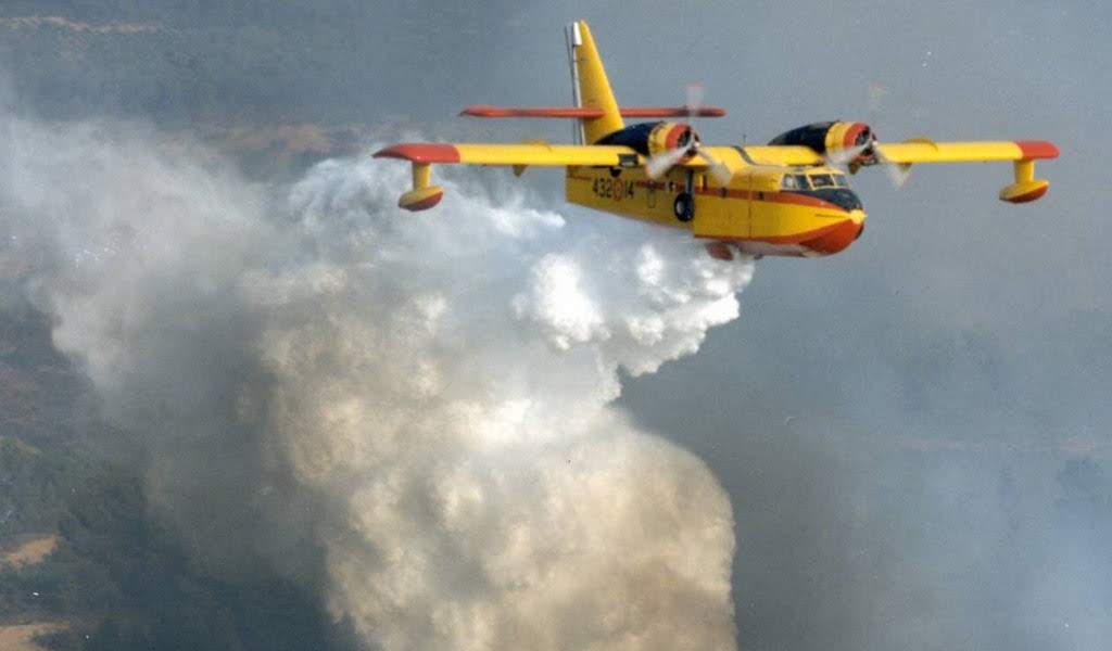 AVIÕES MILITARES: Viking (Bombardier/Canadair) (CL-515)/CL- 415/CL-215T ...