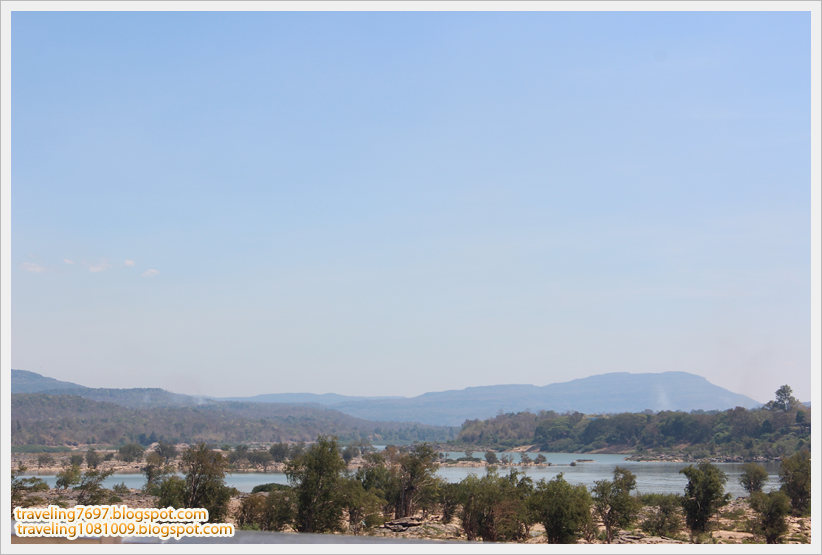 Travel around the world.: Two Color river ,Ubon Ratchathani ,Thailand.