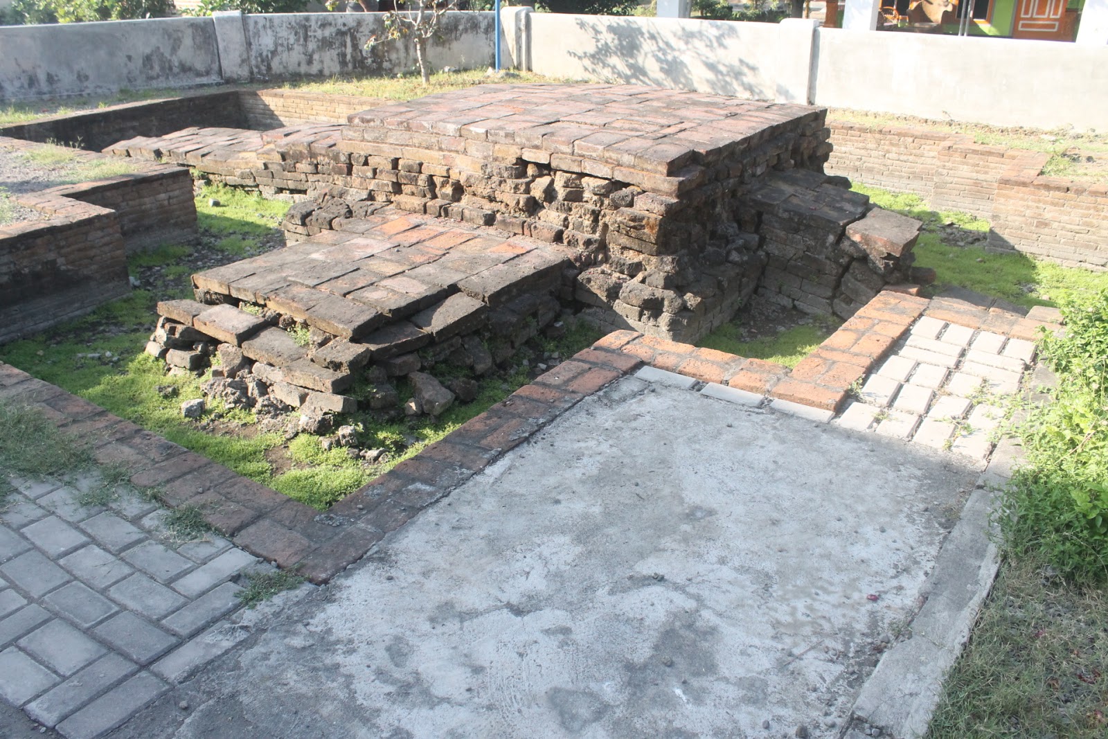 KKN UMSIDA MEDALEM 2015: CANDI MUNCUL DESA MEDALEM TULANGAN