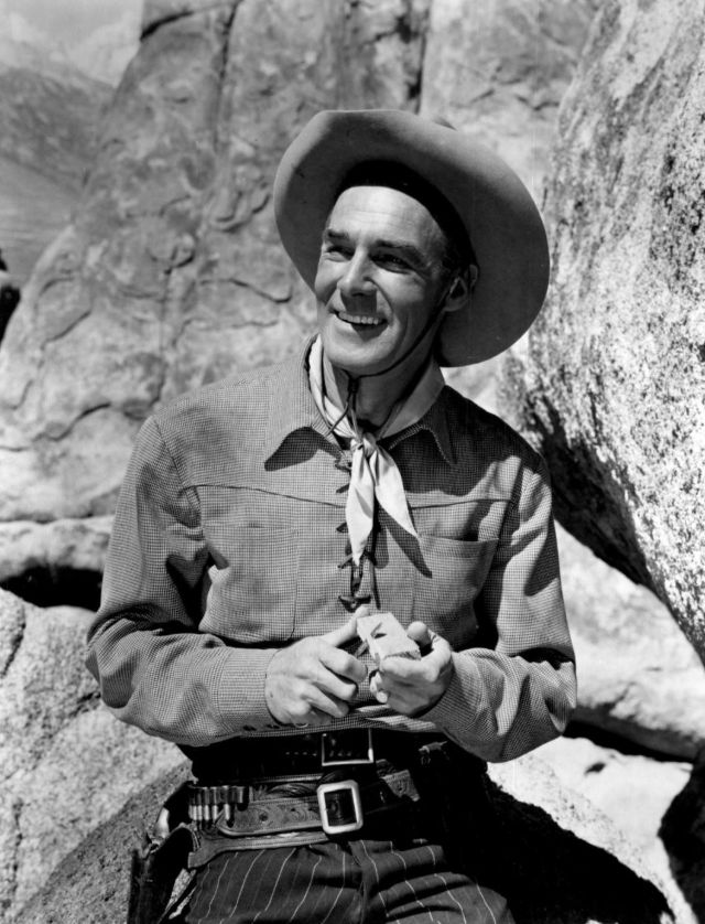 40 Gorgeous Photos of Randolph Scott in the 1930s and ’40s ~ Vintage ...