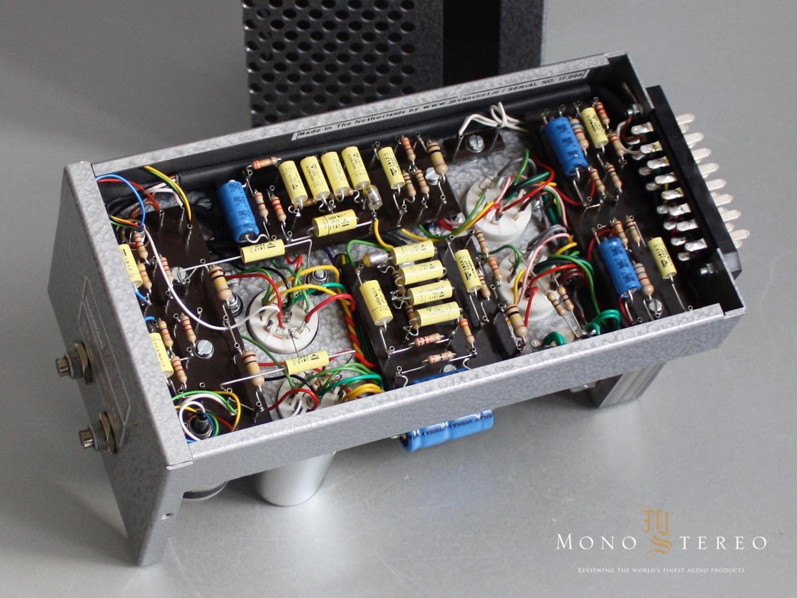EMT 139st phono preamplifier – Ultimate High-Fidelity