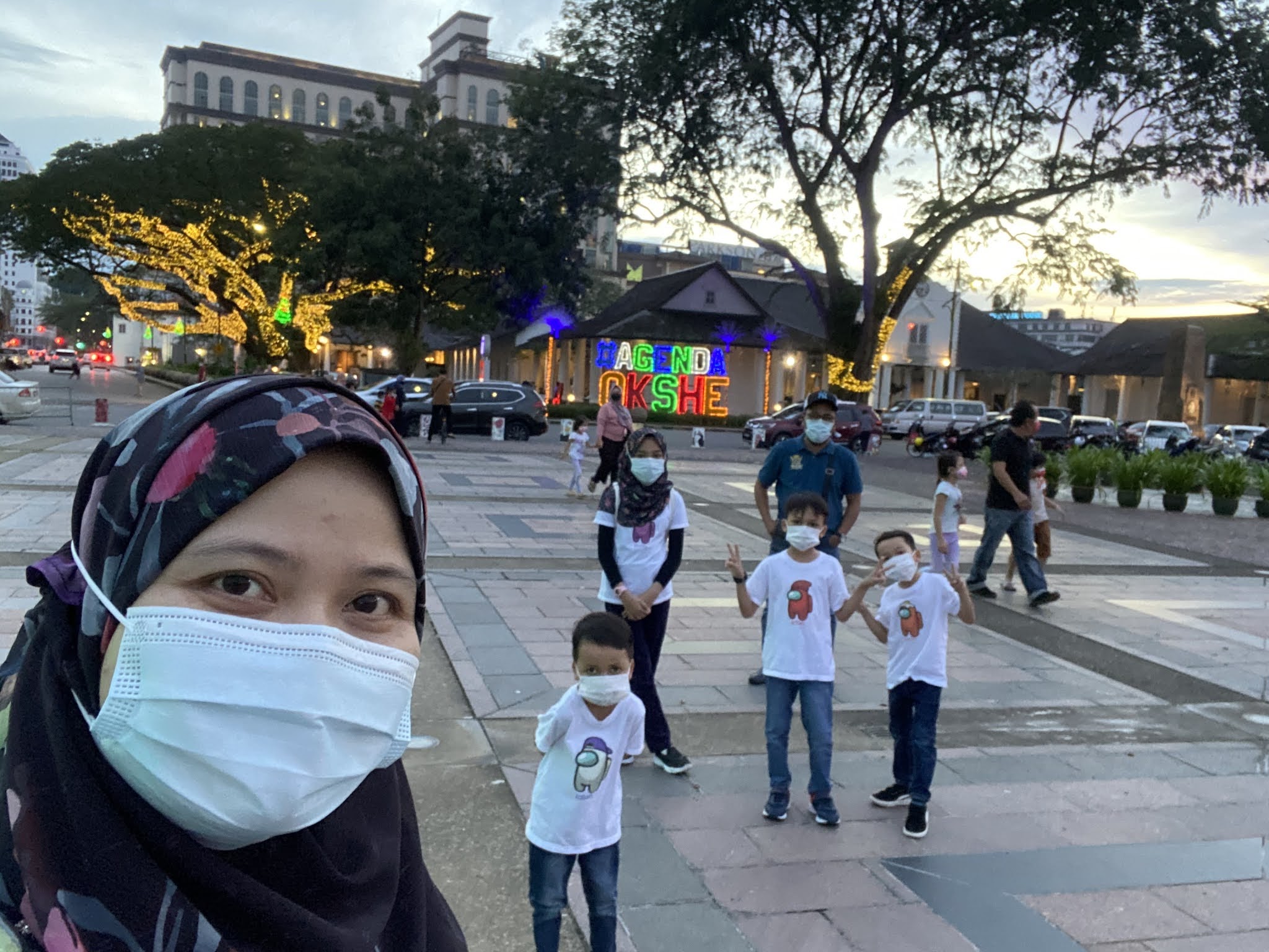 Sepetang di Kuching Waterfront