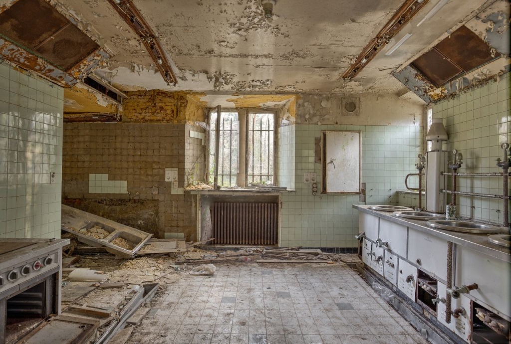 Deserted Places: The abandoned Miranda Castle of Belgium