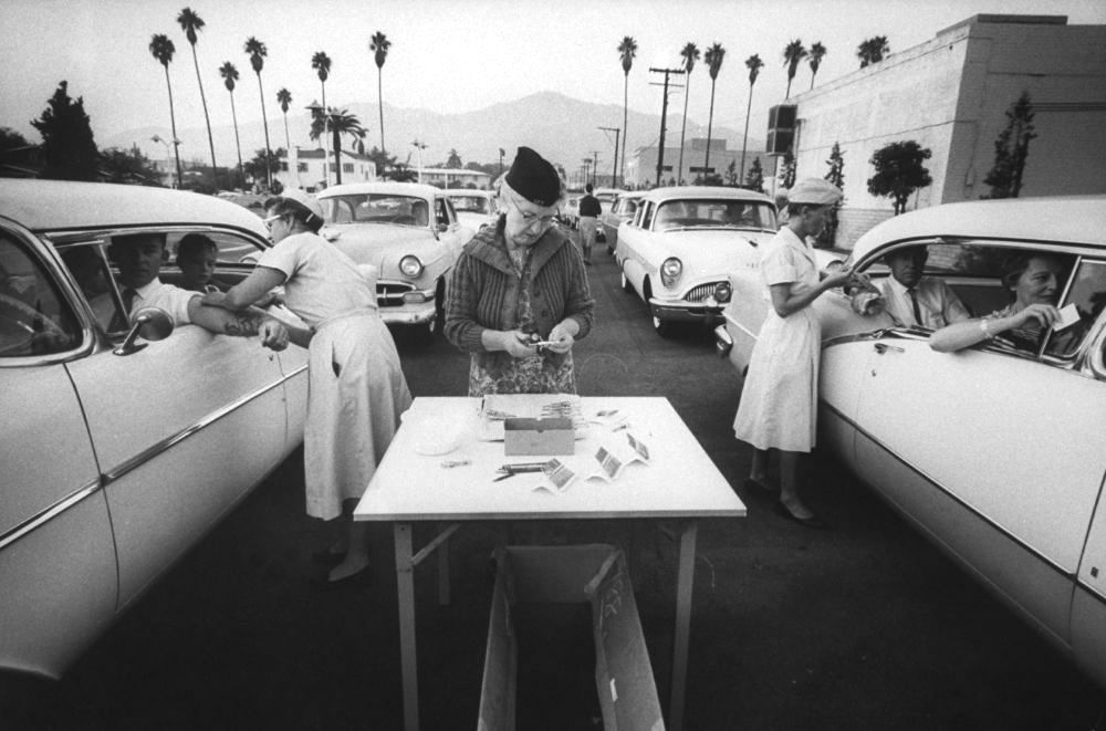 Drive-Thru Polio Clinic in the Early 1960s ~ Vintage Everyday