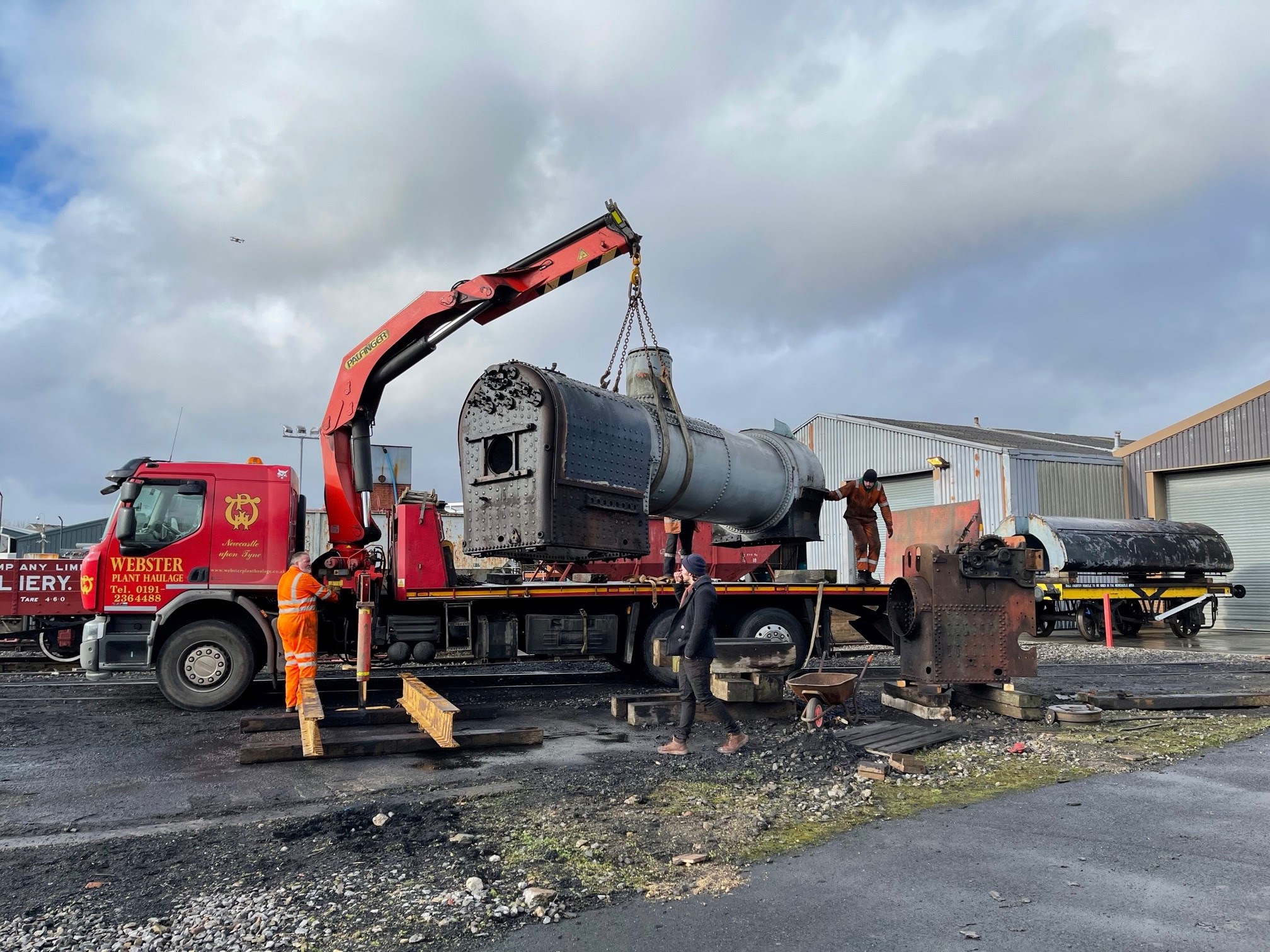 North Tyneside Steam Railway: No.69 tank and boiler lift