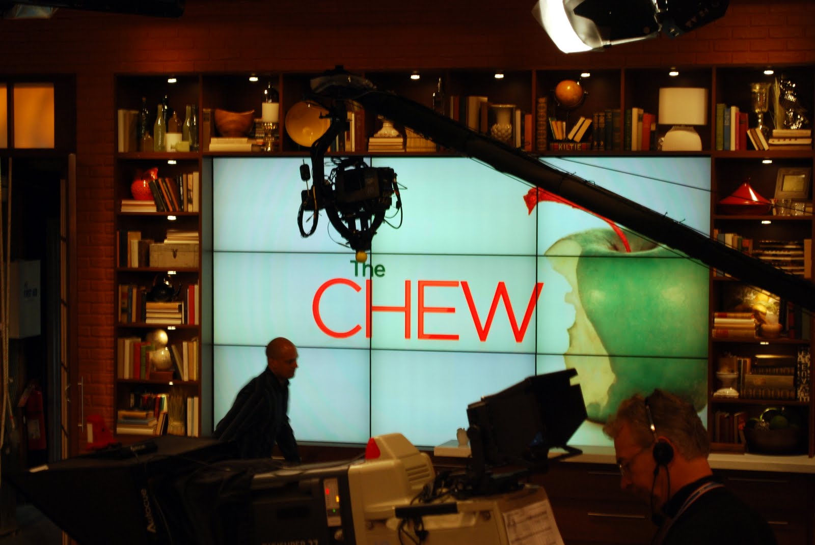 Mille Fiori Favoriti: Viewing "The Chew" With Best Friends!