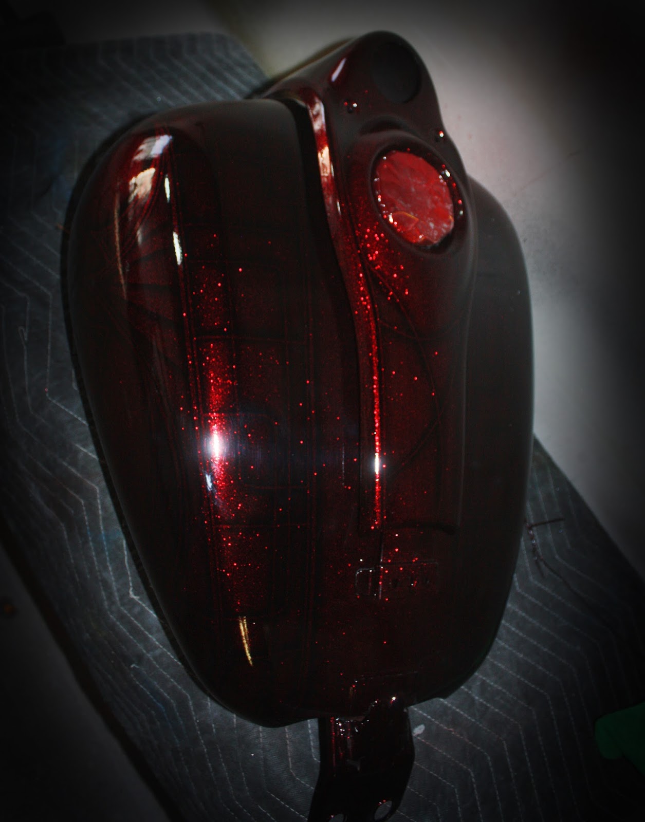 Online Motorcycle Paint Shop: Candy red metal flake on black