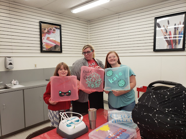 Twelve Makes a Dozen: Michaels Crafts Cricut 101 Class