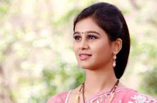 Marathi Unlimited : Mrunal Dusanais