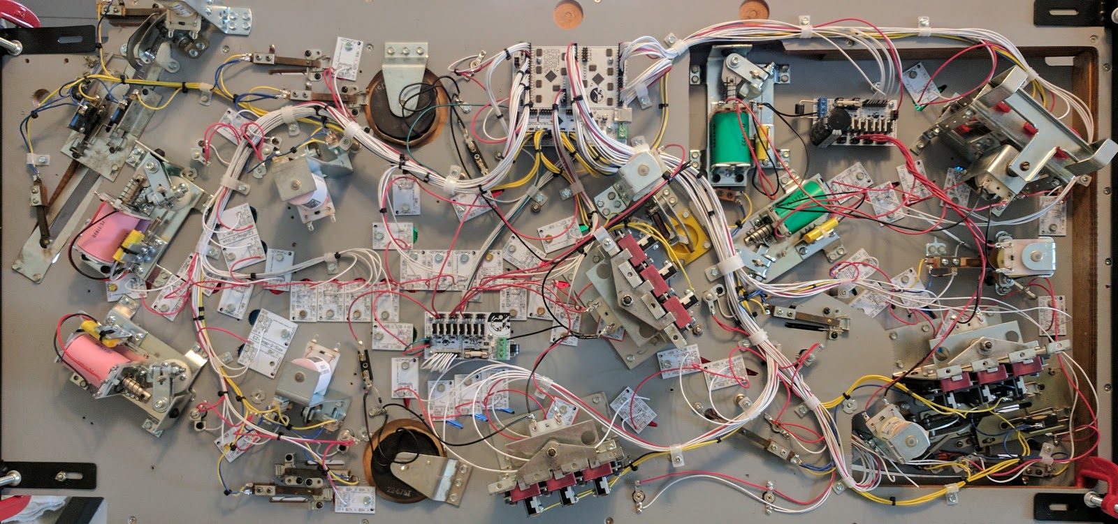 Pinball Chameleon's Guide to DIY Pinball Machine Construction: "The ...