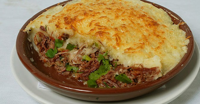 Receitas nordestinas práticas e fáceis.: Receita de escondidinho de carne de sol com macaxeira