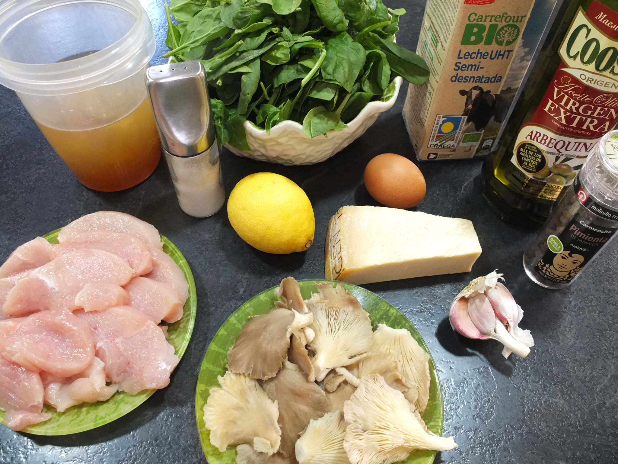 Cocinando con Lola García: Pechuga de pollo con setas y espinacas