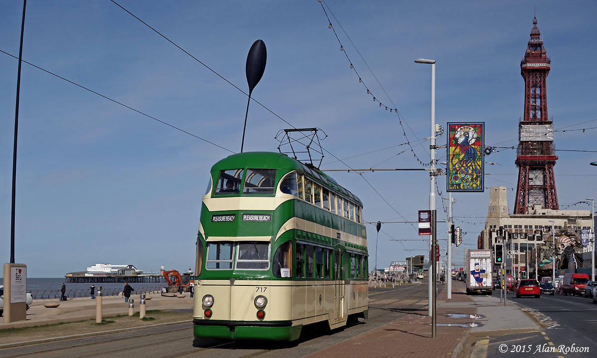 Blackpool Tram Blog: Three Trams on Weekday Heritage