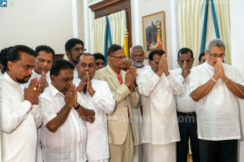 President Gotabhaya Rajapaksa assumes duties (photos and video)
