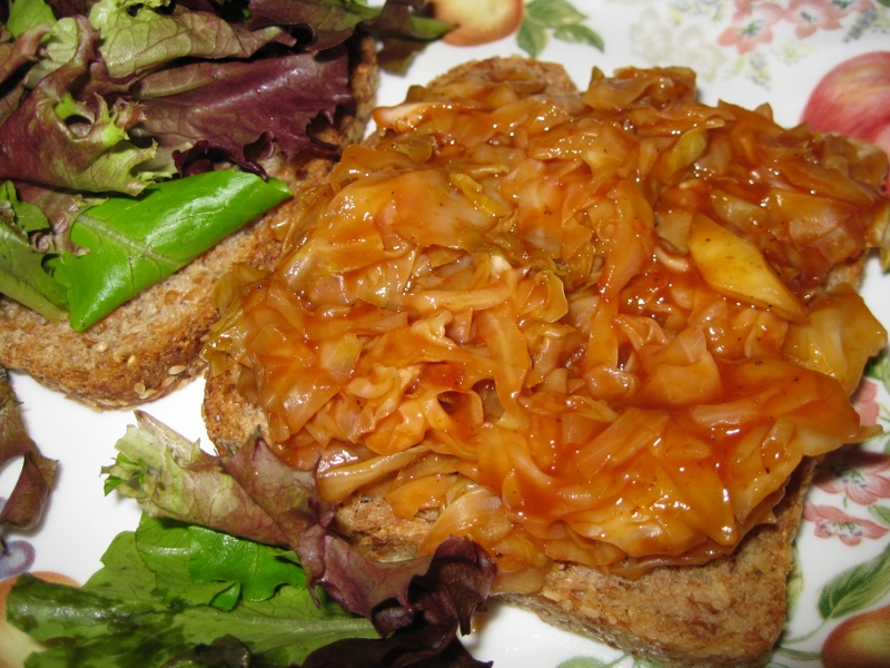 VeggieSue's Veggie Adventures: Barbecue Cabbage Sandwiches