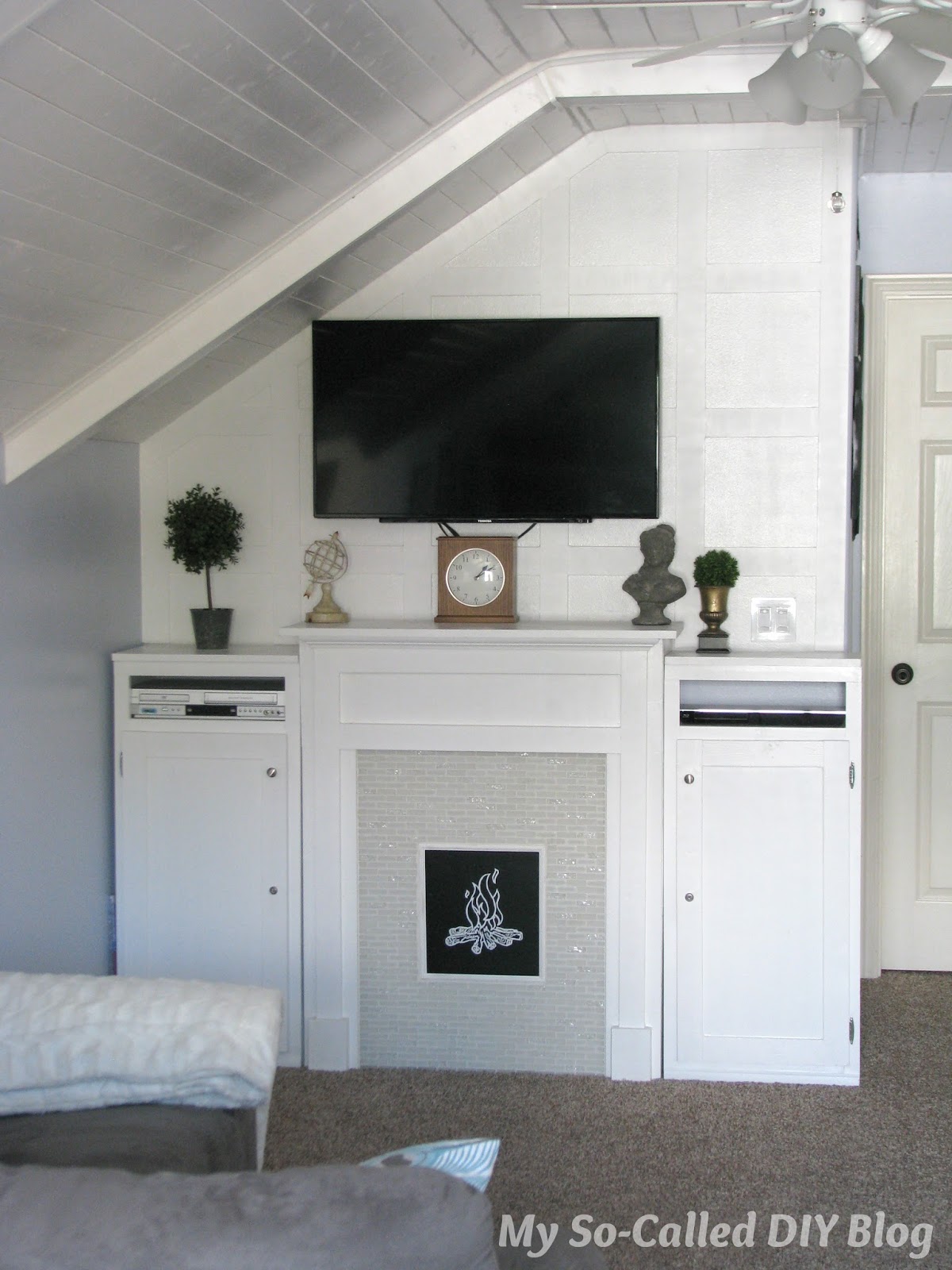 My So-Called DIY Blog: Bonus Room Reveal!