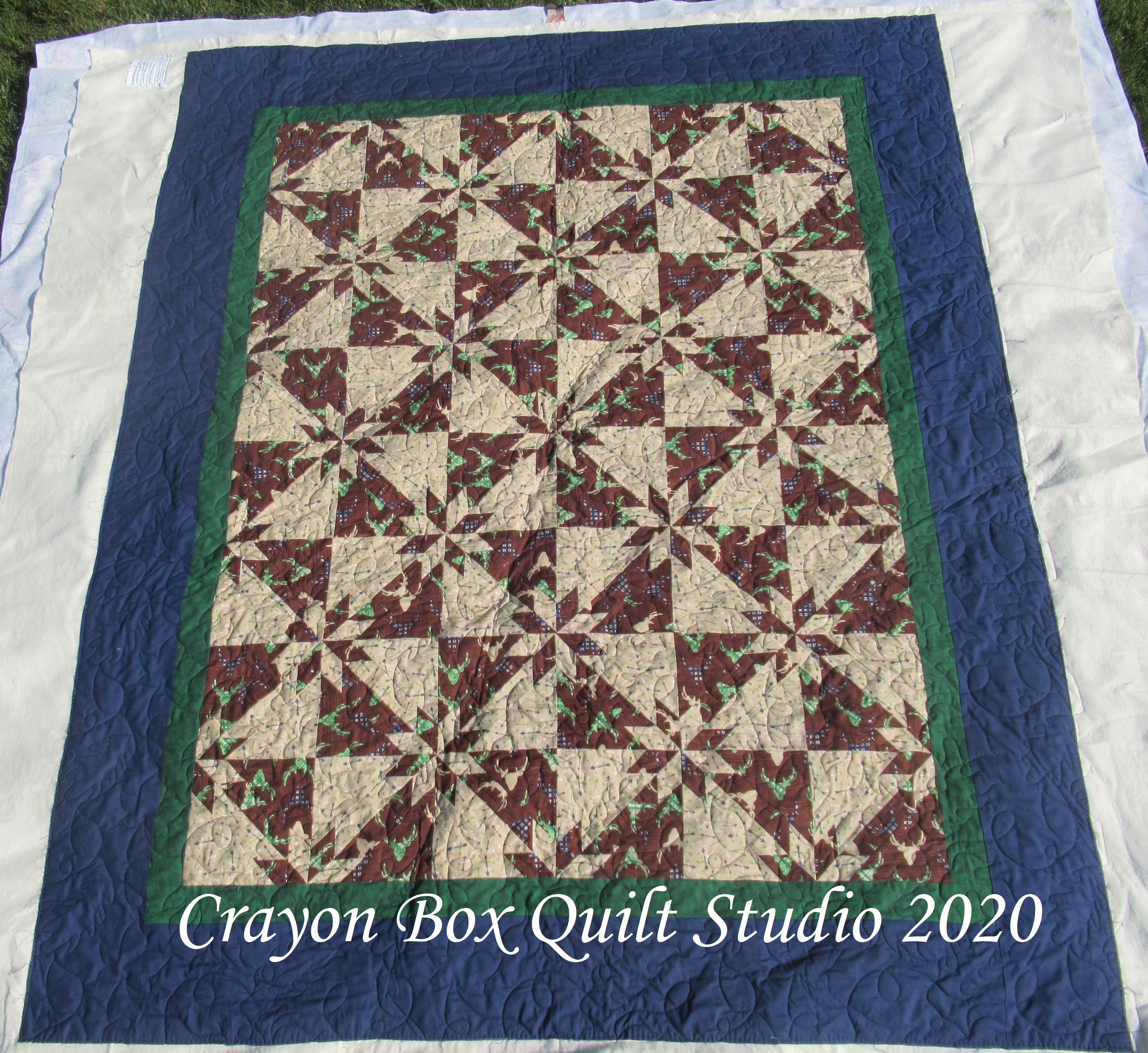 Crayon Box Quilt Studio: Susan's Adirondack Hunter's Star Quilt