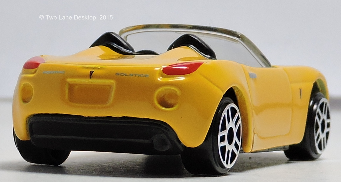 Maisto and Matchbox Pontiac Solstice coupe and convertible; Maisto 1:24 ...