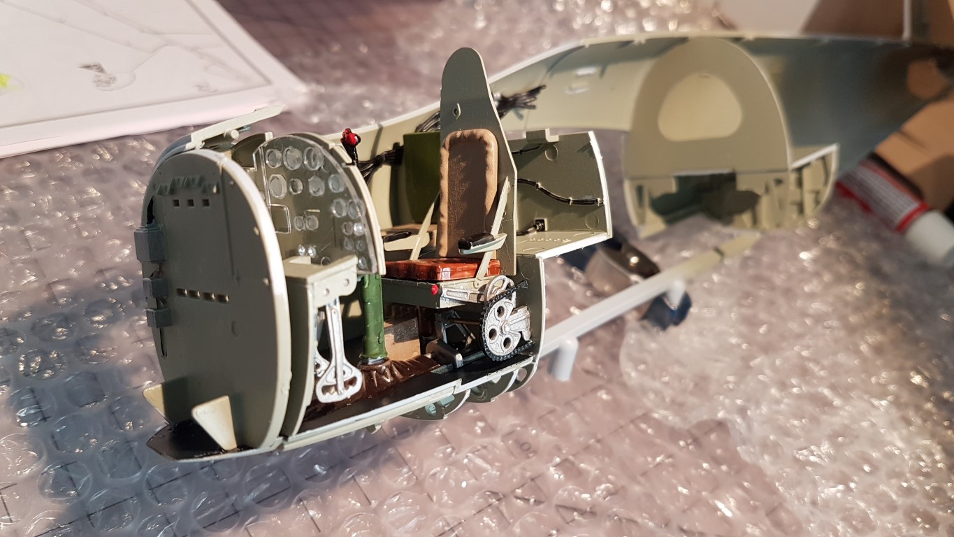 24th-scale: Mosquito: cockpit complete