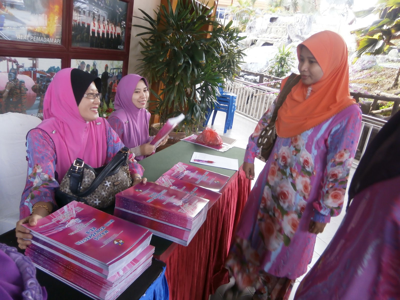 SMK BUKIT SENTOSA: Majlis Mini Konvokesyen SMKBS 2012- Vol.2