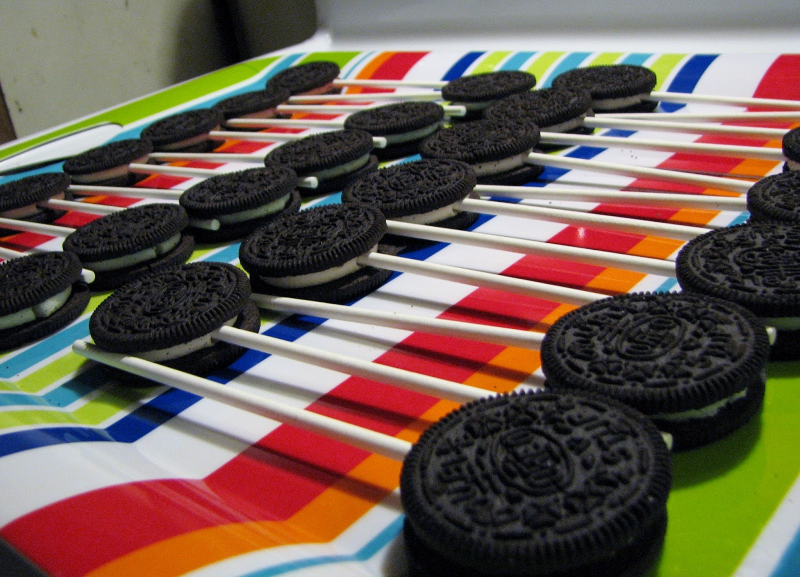 The Pinterest Fanatic: Week 2: Oreo Pops