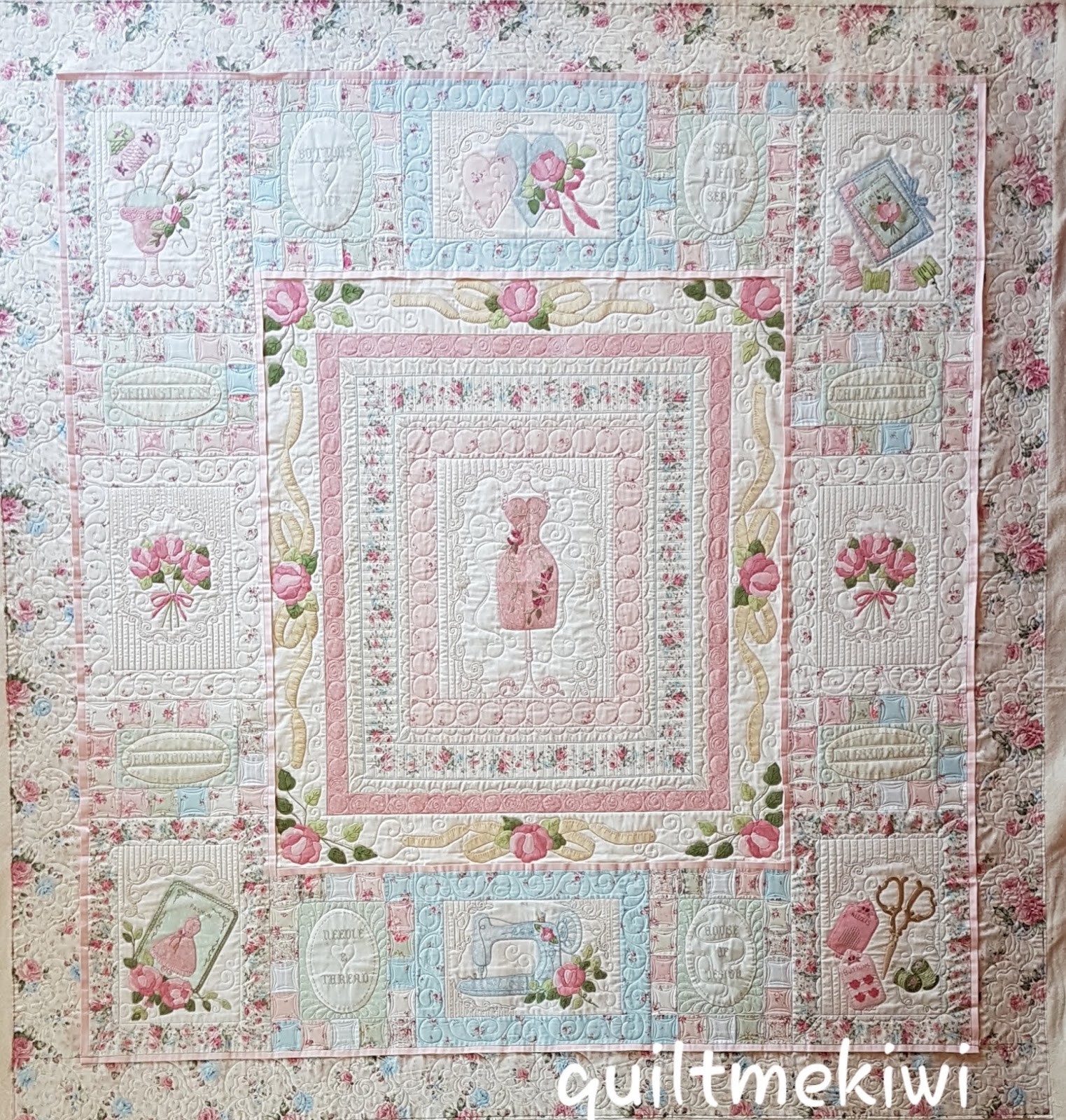 quiltmekiwi: Quilting for Christine and The Country Yard.............