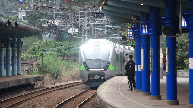 Blair's 鐵道攝影: EMU900型電聯車 / TRA EMU900 Type Electric Multiple Unit