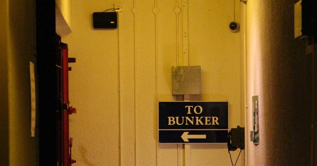 emuse: The Secret Bunker