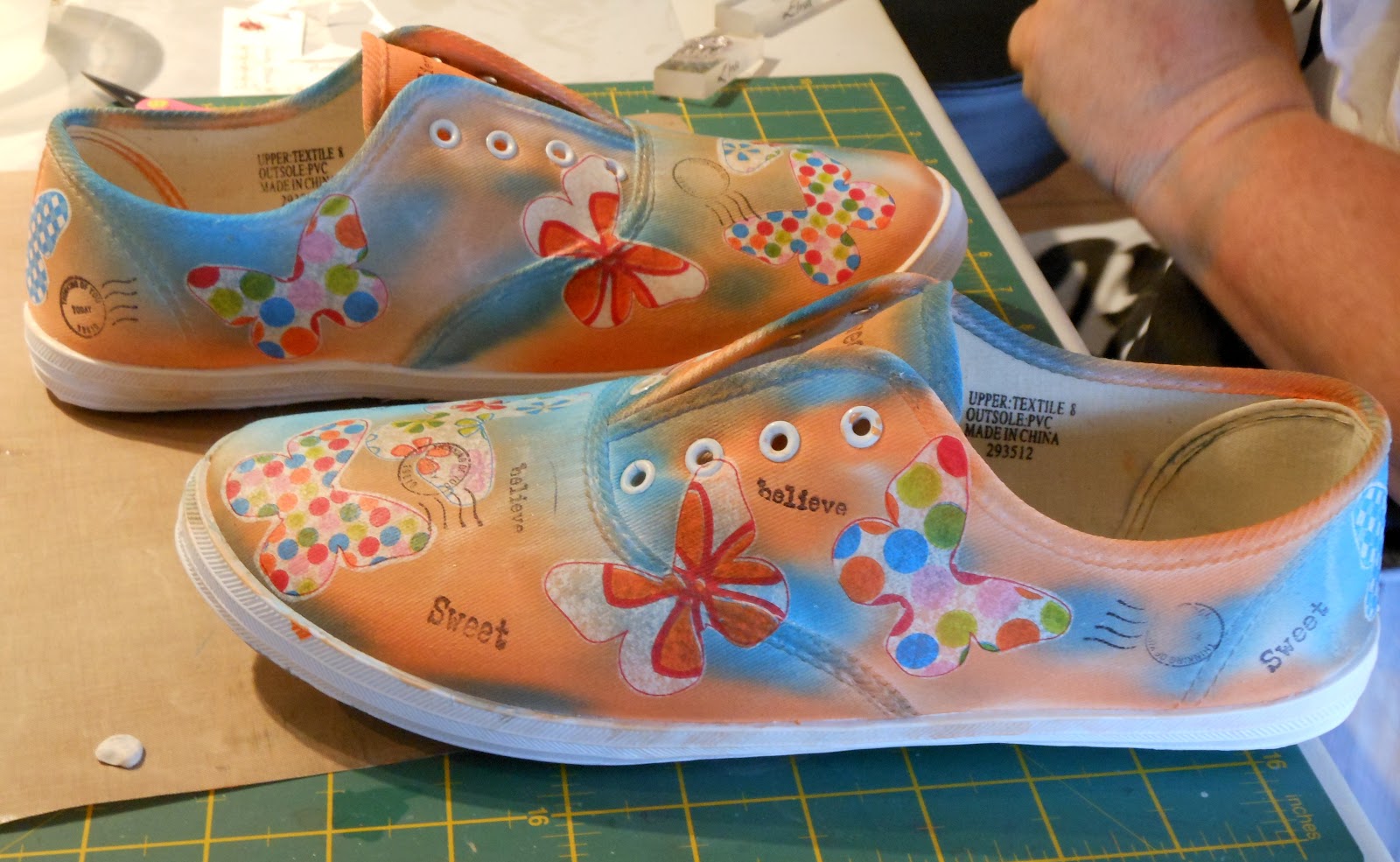 Between Cupcakes and Tea: Butterfly Tekkies