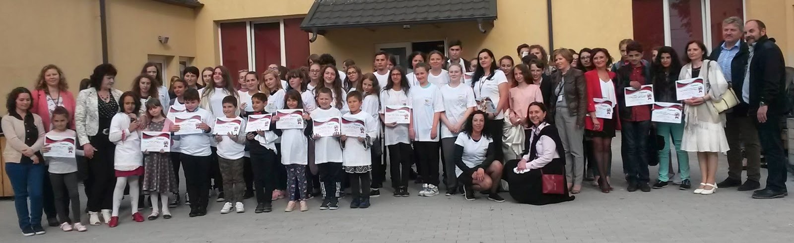 LYCEUM - SUBCETATE: La mulți ani poetului și prietenului IONEL SIMOTA!