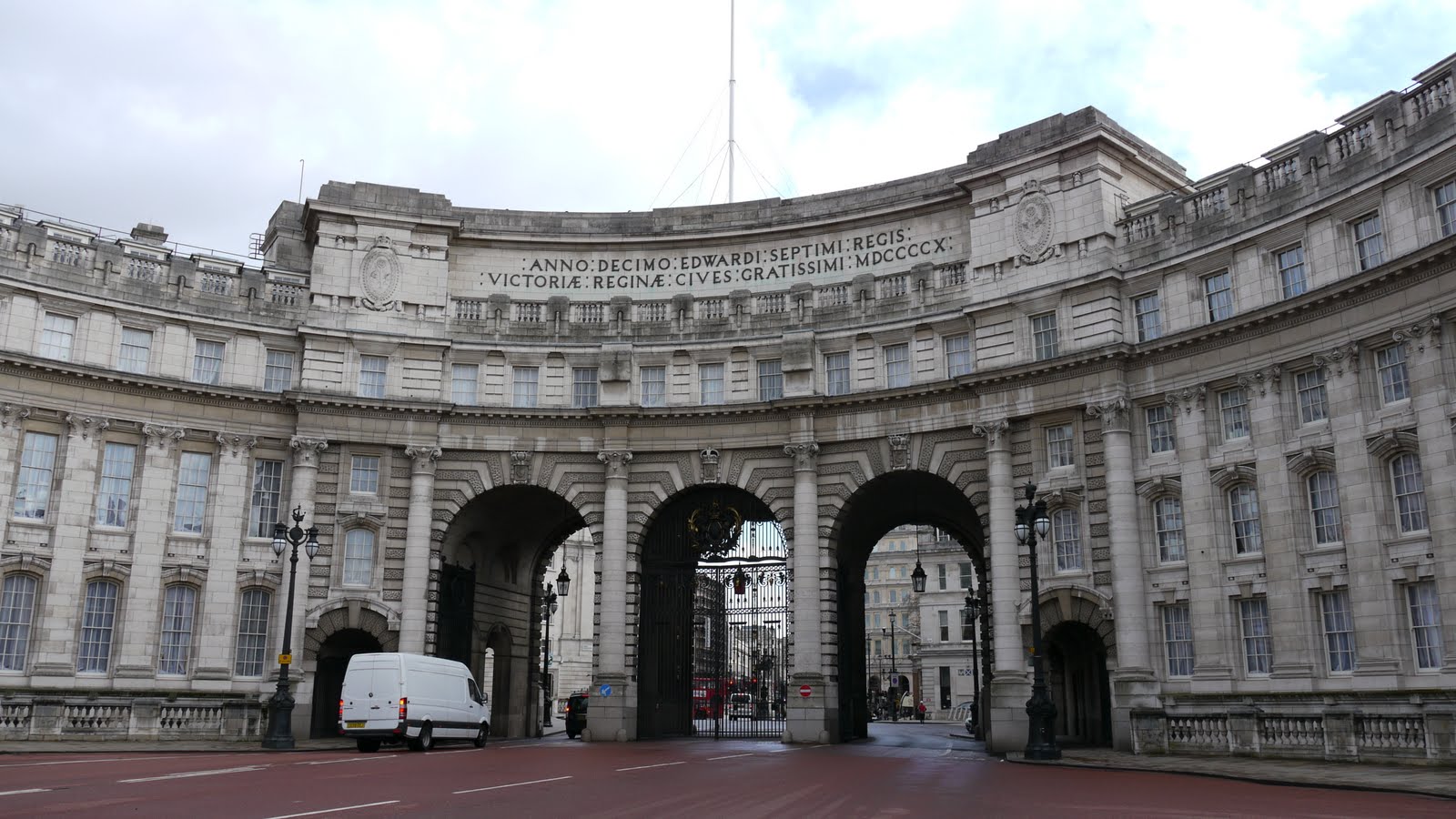 Admiralty Arch The Mall London - Britain All Over Travel Guide