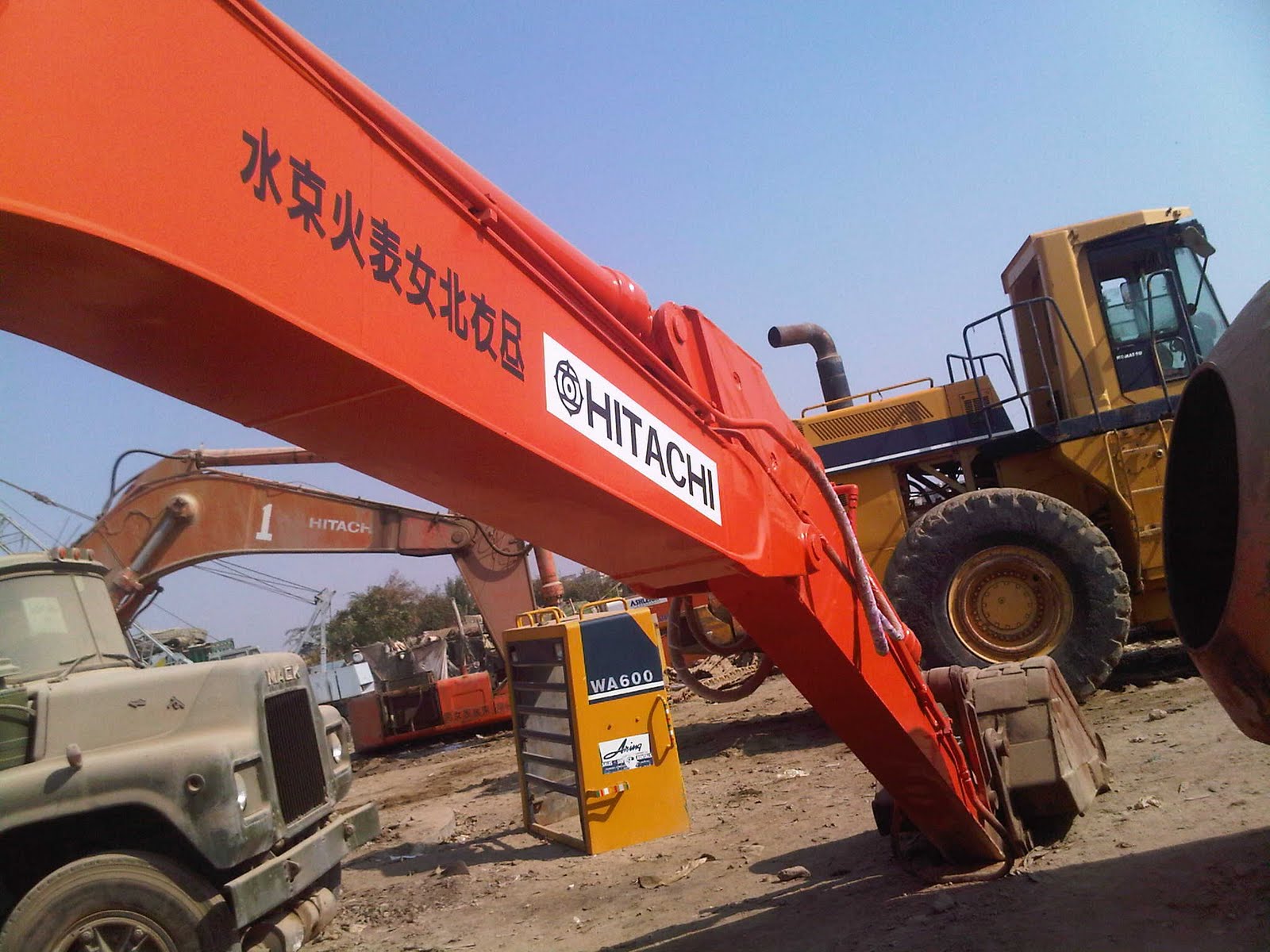 RAFIQ BROTHERS : Hitachi UH07-7 Excavator For Sale