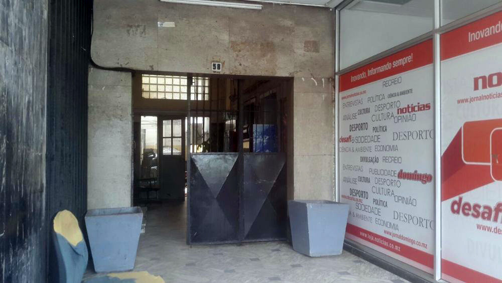 Prédio modernista dos anos 50 na esquina da Rua de Timor Leste - ECZAL ...