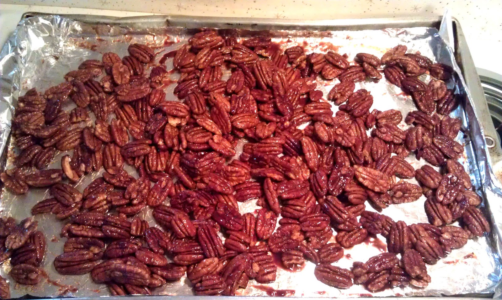 Beth's ≈Mostly≈ Healthy Kitchen: Fire-and-Ice Nut Mix