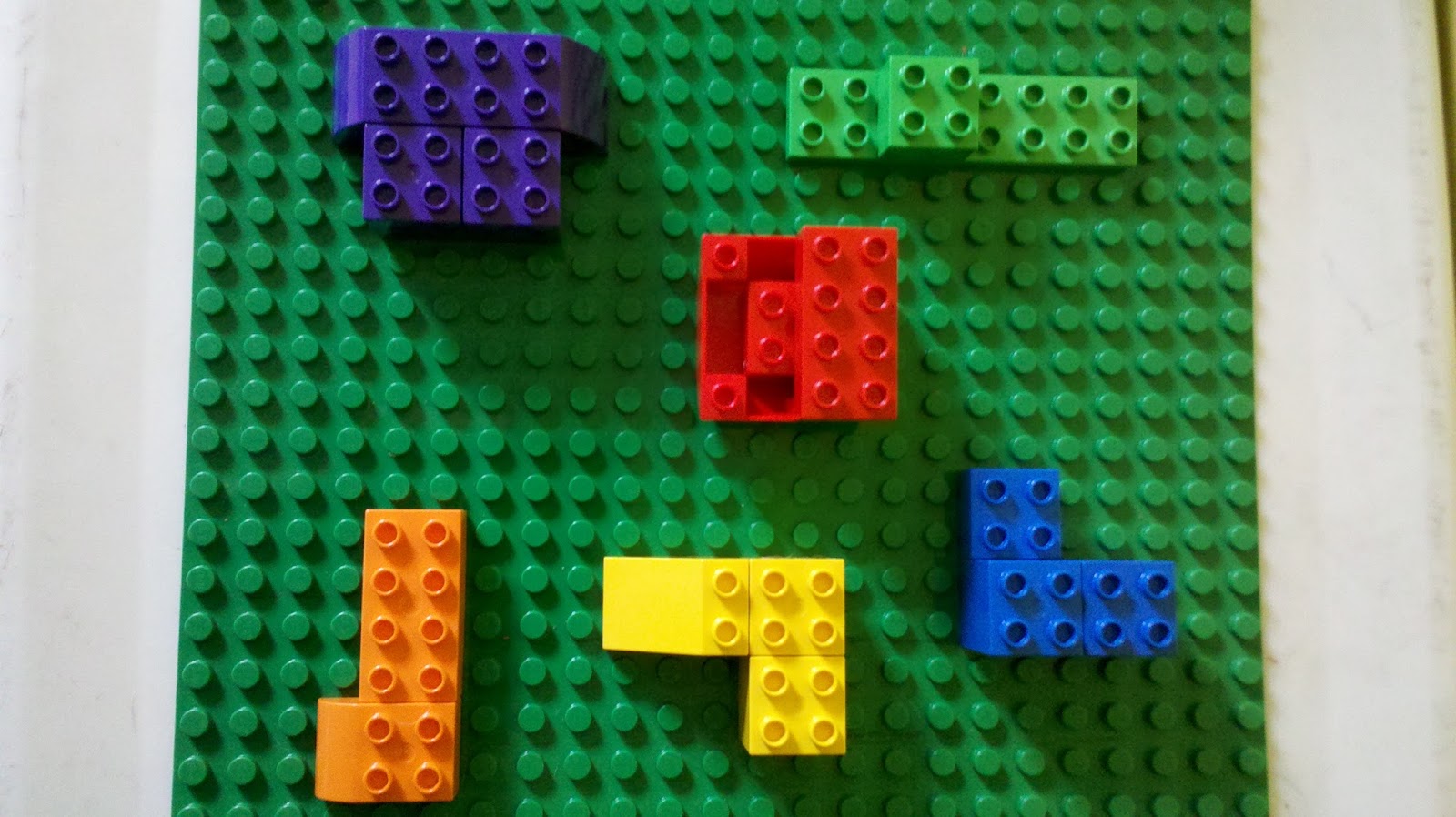 Munchkin and Bean: 8 Ways to Learn with Lego's