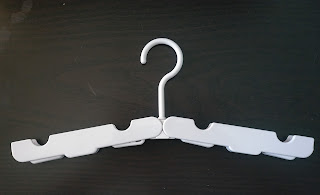 Brandless Foldable Hanger Review