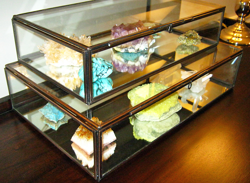 AM Dolce Vita: Rock Collection in Clarus Glass Display Boxes