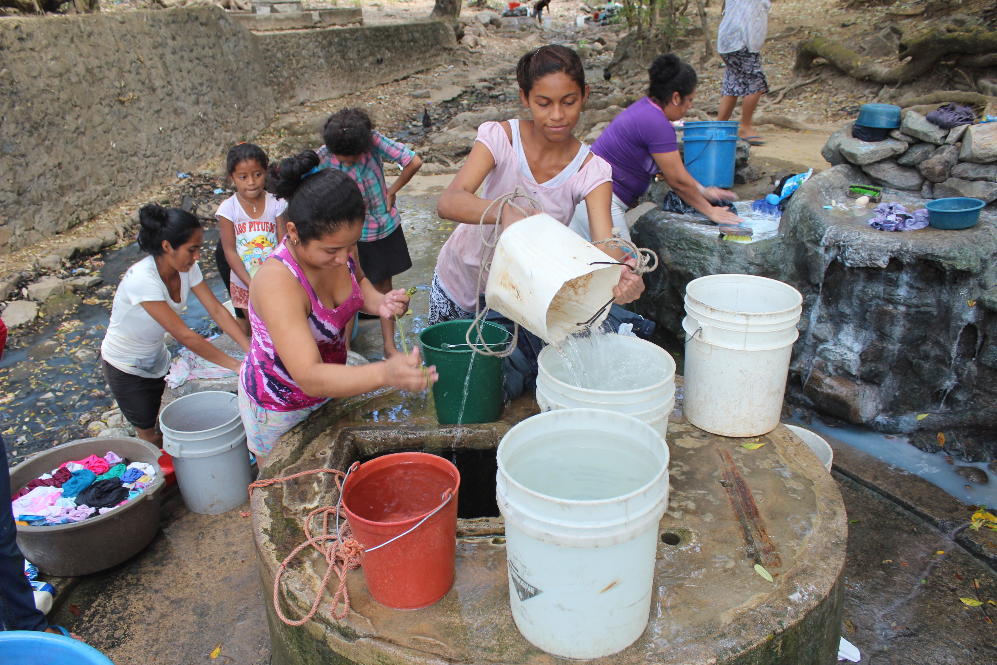 Los problemas en los servicios comunitarios de agua potable por causa ...