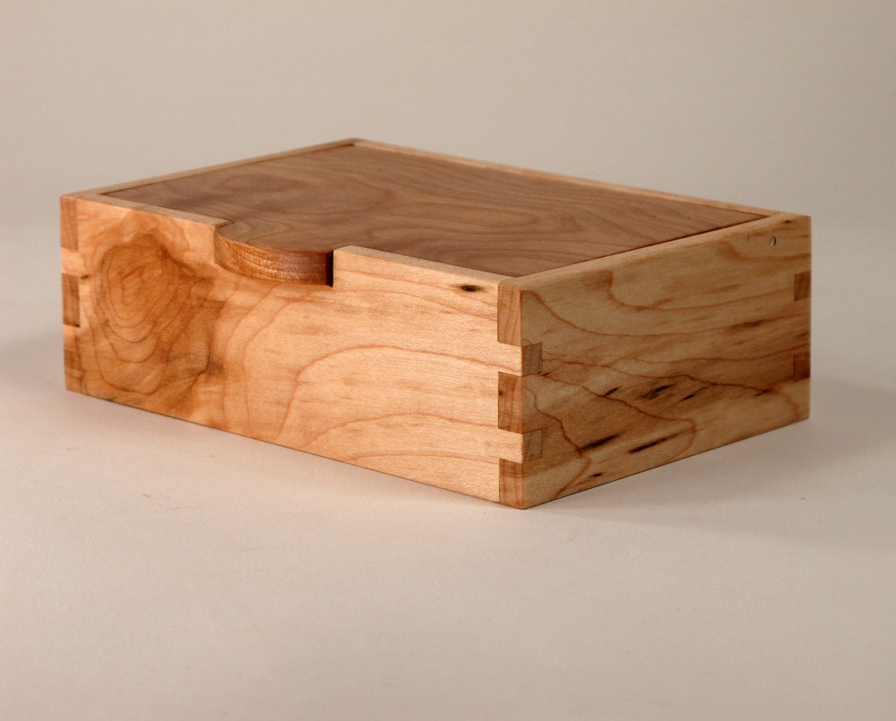 JM Craftworks: Reclaimed Maple Keepsake Box