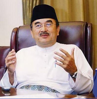 IdrisTalu: ALI RUSTAM – MELAKA SUDAH LAYAK CAPAI STATUS NEGERI BANDARAYA.