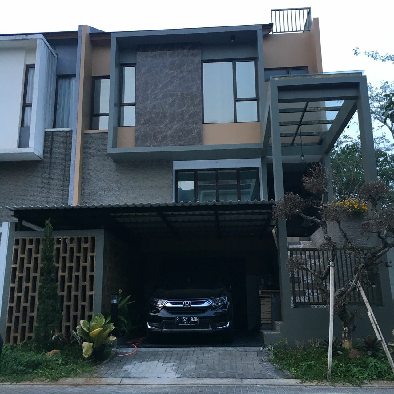 Foresta BSD City -- Rumah Industrial Modern Fully Furnished - RUMAH23.NET