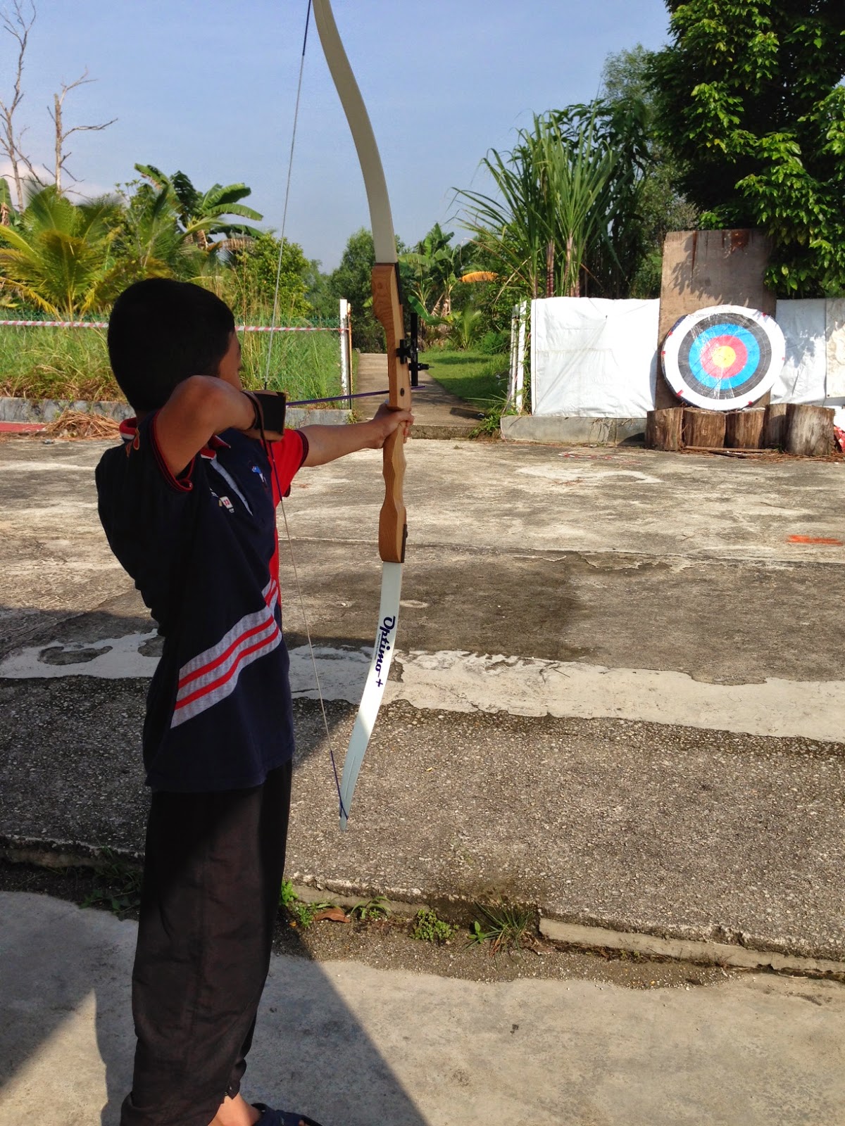 Memanah di Masjid Cahaya Iman, Bandar Country Homes: Gambar Memanah di ...