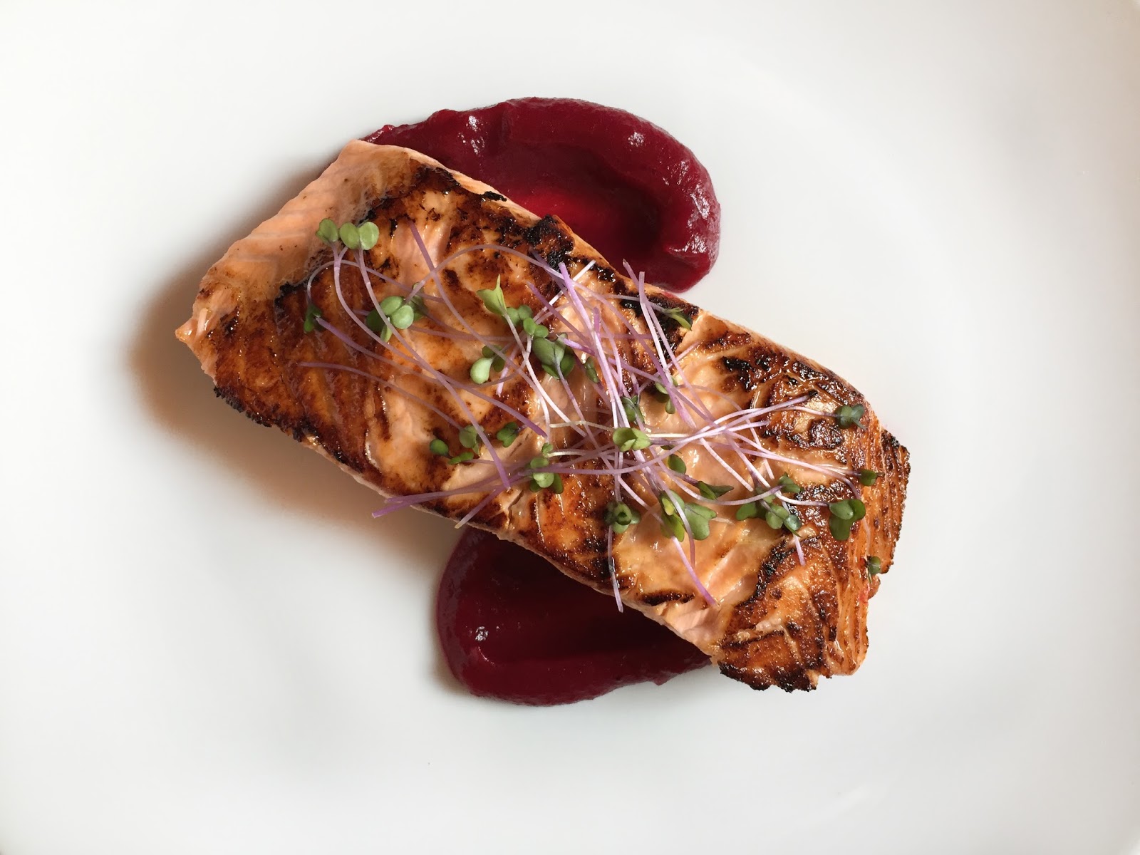 Inglourious Bananas: Salmon over Potato and Beet Purée // Salmone su ...