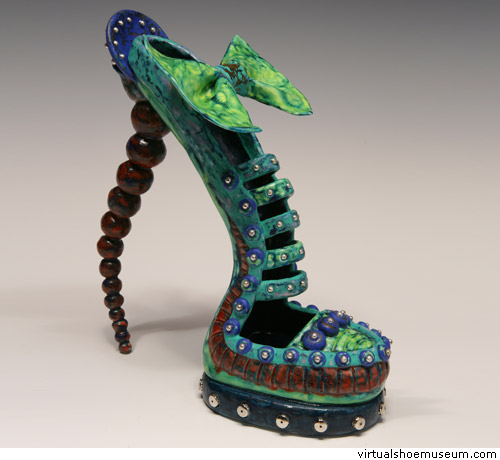 narrow streets of fashion: you say crazy shoes...