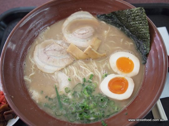 B-Kyu: Gumshara Japanese Ramen ~ Eating World - Chinatown