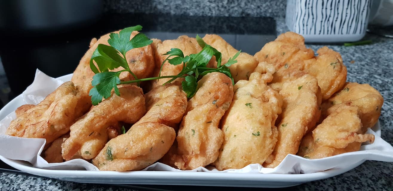 Receitas de Portugal: Pataniscas de bacalhau muito fofinhas....são ...