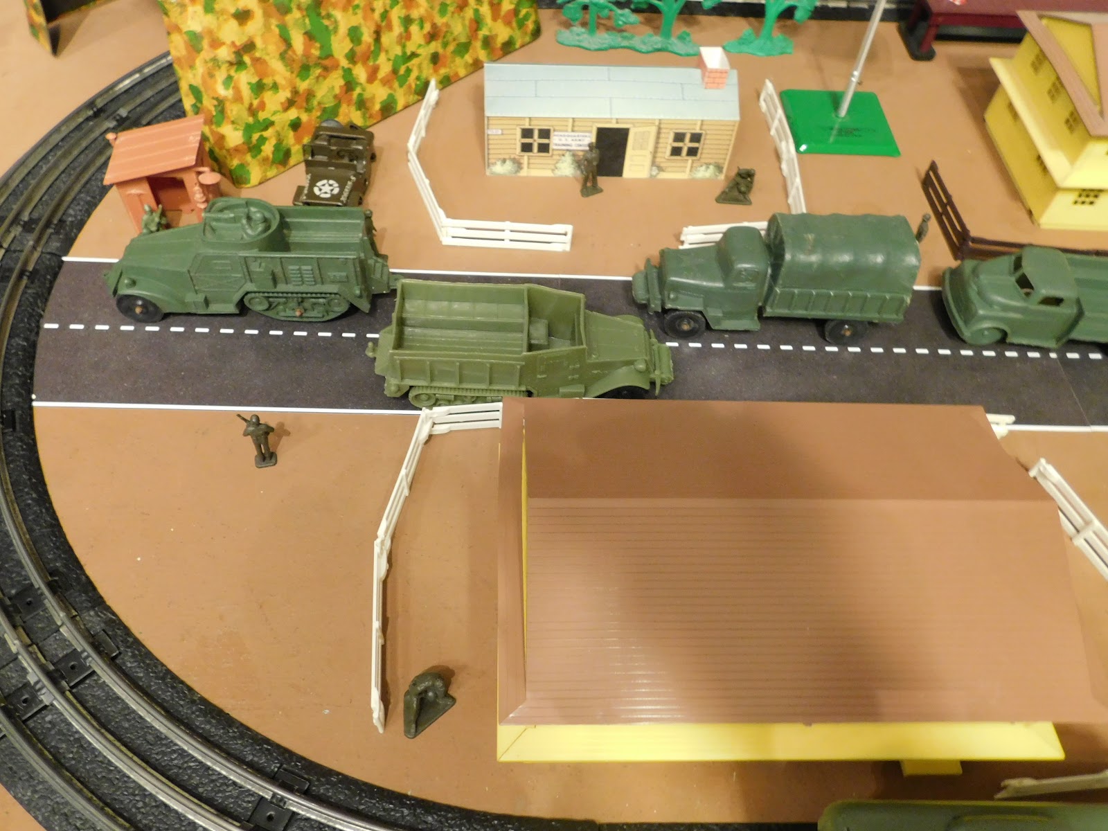 Toys and Stuff: TRAIN TIME: Custom Marx Army Commodore Vanderbilt ...