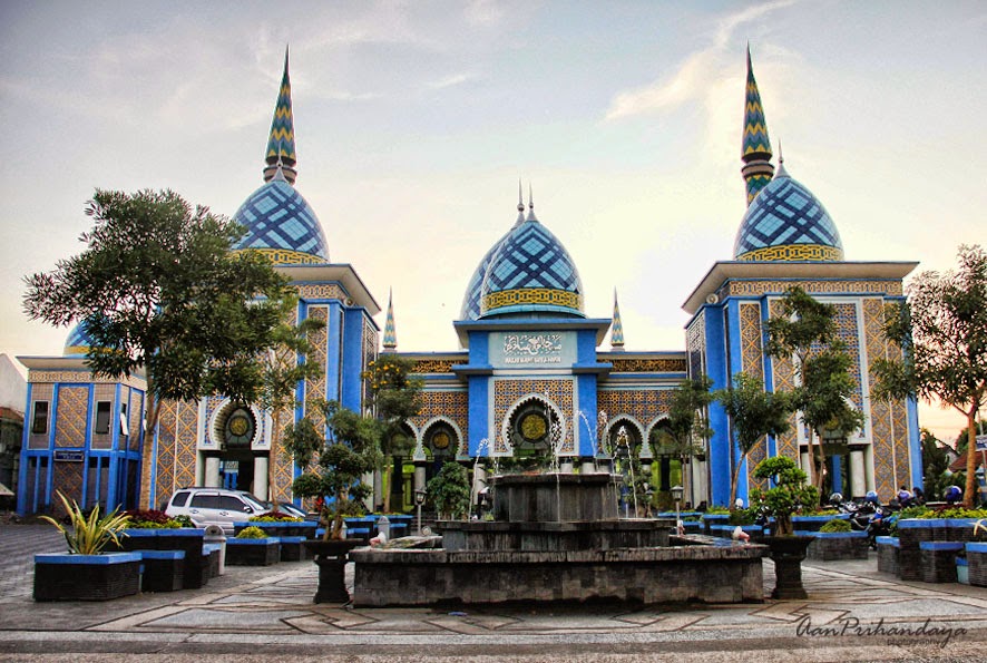 Al Yansyah : MADIUN CITY , EAST JAVA , INDONESIA