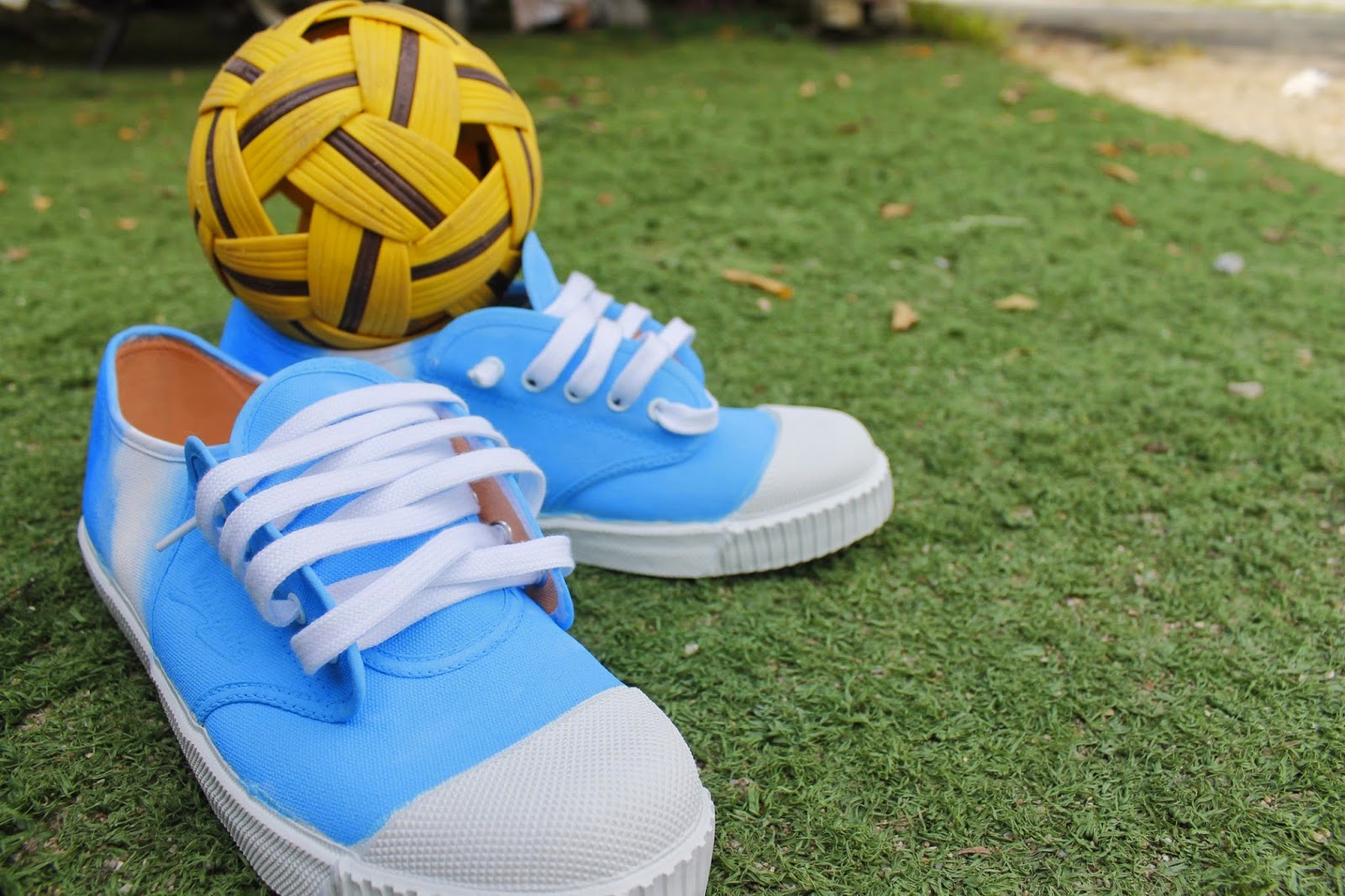 Sahabat Syurga: Mewarna Kasut Takraw | Kasut Nanyang